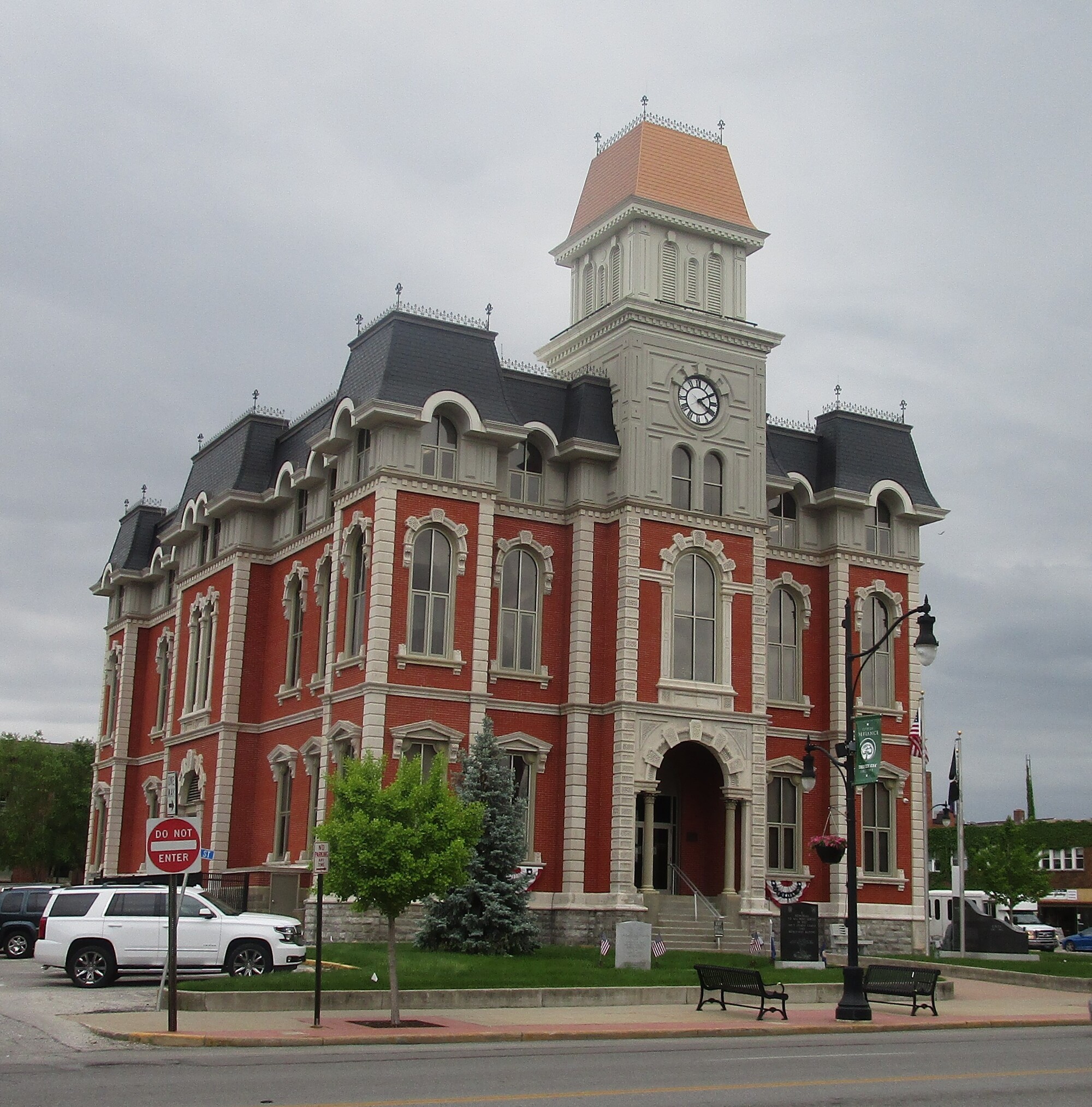 The Courthouses - Two Far 2024 - Courthouse Tour - CycleBlaze