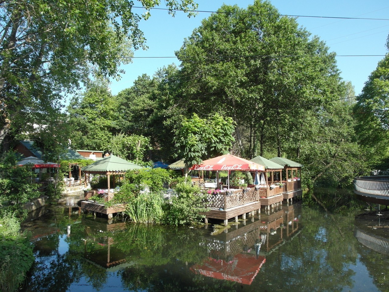 Visite du parc Drillon - Un printemps dans les Balkans - CycleBlaze